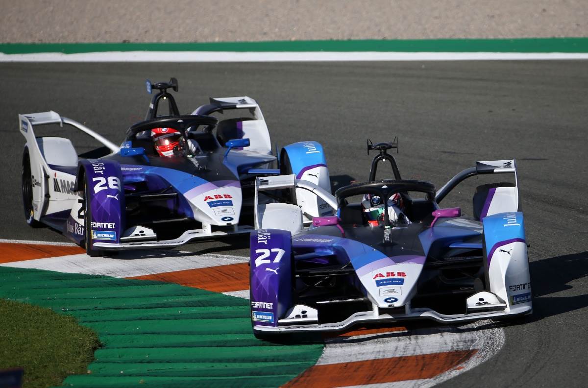 BATTERY DAKAR AHEAD AS FORMULA E STRUGGLES